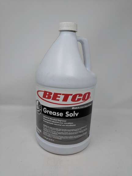 1 Gallon Betco Grease Solv Industrial Microbial Degreaser - Dutch Goat