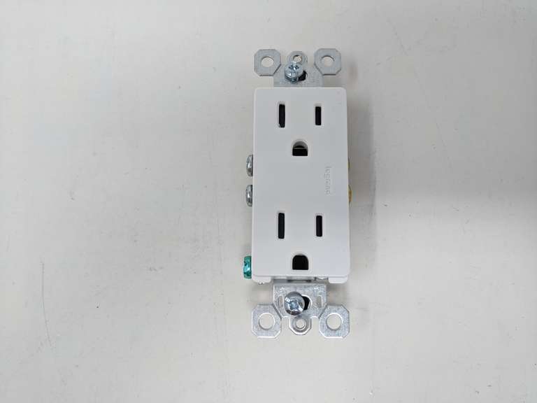 Lot of 10 - Legrand White Outlets - Dutch Goat