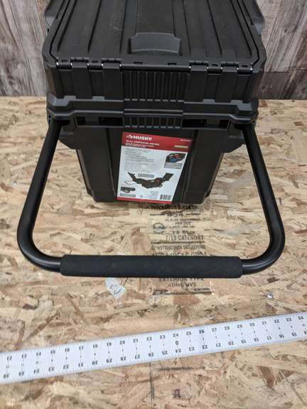 Husky 15 Gal Cantilever Job Box - Dutch Goat