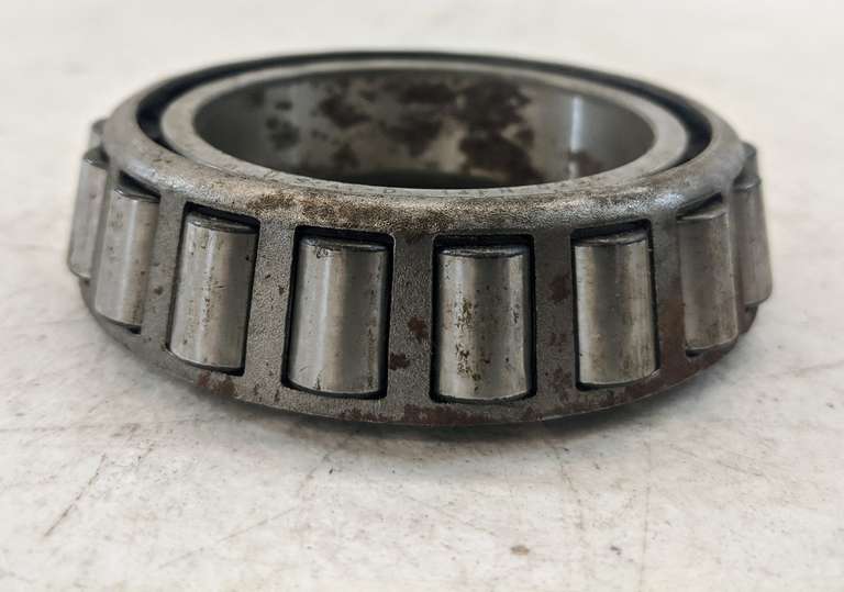 Assortment of 41 Generic Bearings & Roller Bearings - Dutch Goat