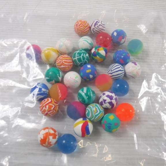 Assortment of 30 Mini Bounce Balls, Assorted Colors and Designs - Dutch ...