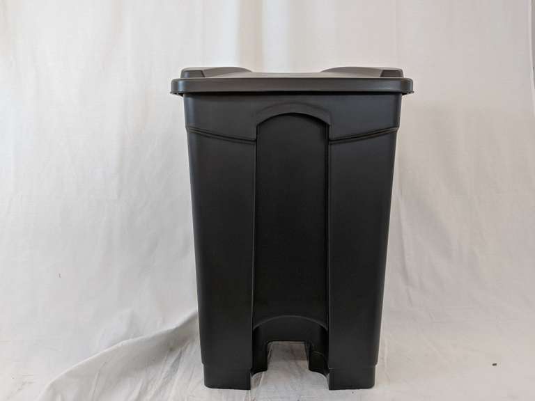 Lavex 12 Gallon Step On Trash Can - Black *Missing Step on Peddle ...