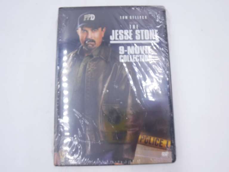 Assortment of 6 DVD's Including: Savages, The Jesse Stone 9-Movie ...