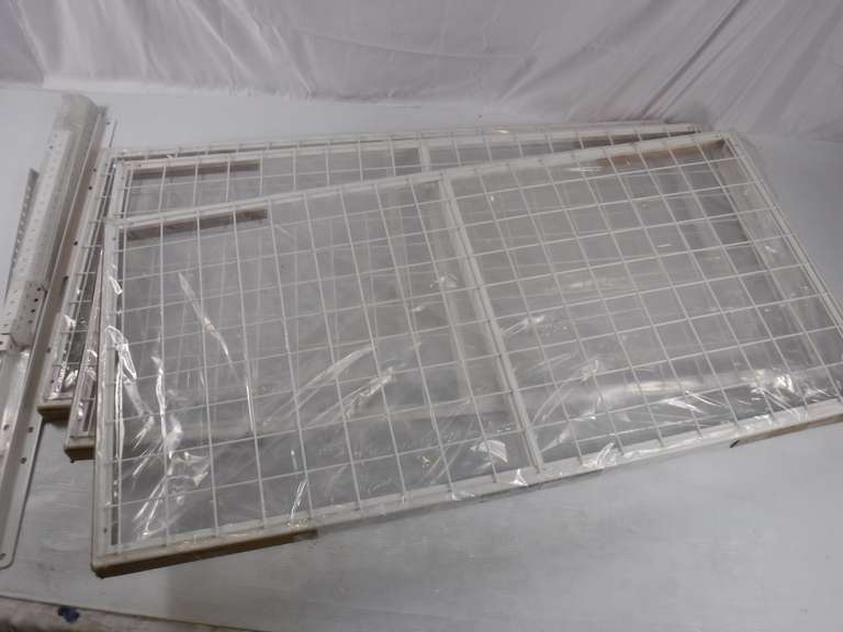 NOT COMPLETE Wire Racking Shelves, 3 Shelves-White (4' x 2'), 2 Metal ...