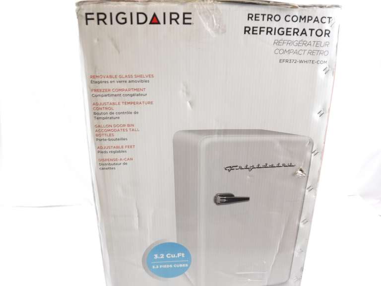 Frigidaire 3.2Cu Ft Mini-Fridge Retro White With Chrome Pull Handle ...