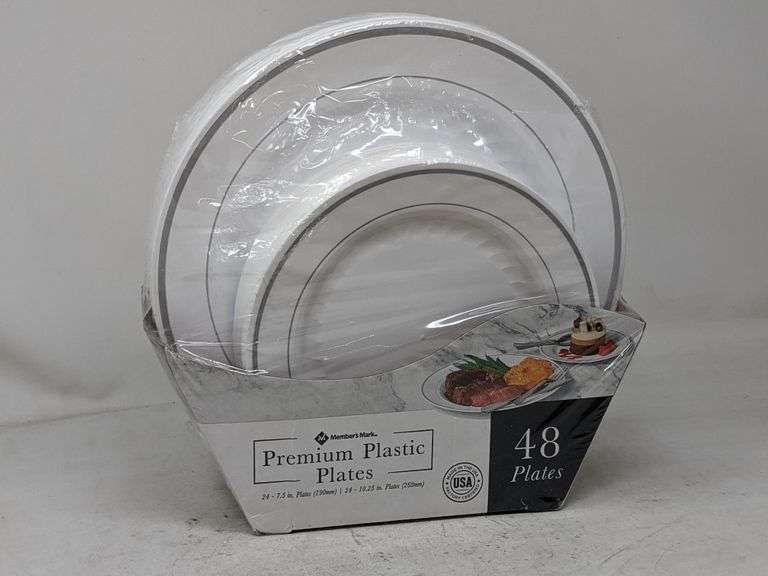 Member's Mark Premium Plastic Plates - 48 Plates Total - Dutch Goat