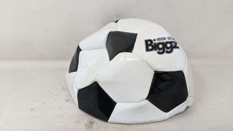 Biggz Indoor/Outdoor Soccer Ball - Dutch Goat