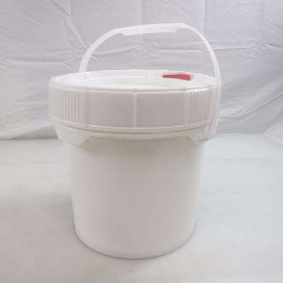 M&M Industries Inc 3.5 Gallon Life Latch NG Pail - Dutch Goat