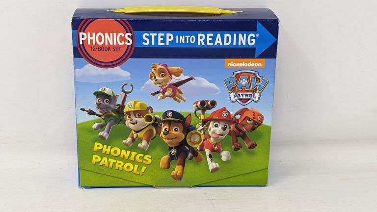Paw Patrol Phonics Step into Reading Books - 12 - Dutch Goat