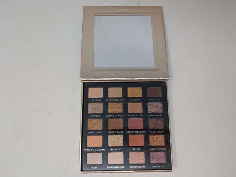 Iconic London Day To Slay Eyeshadow Pallet - Dutch Goat