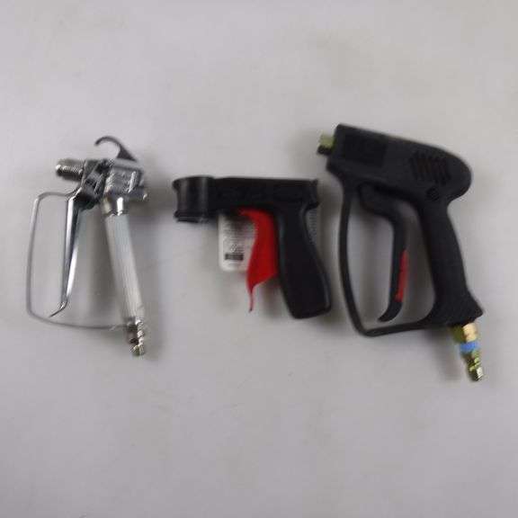 Assortment of Spray Guns: Airless Paint Sprayer Silver, Snap And Spray ...