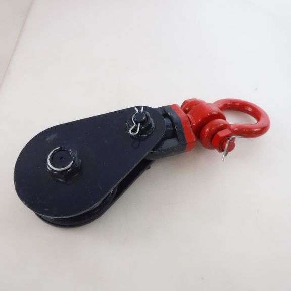 Snatch Block With Shackle WLL 4 Ton (1/2" Wire X 4 1/2" Sheave) Comes ...