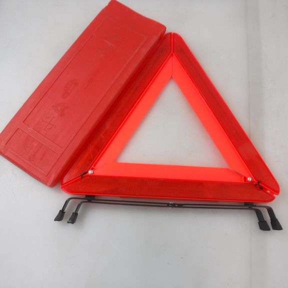 Emergency Triangle Failure Notice - Dutch Goat