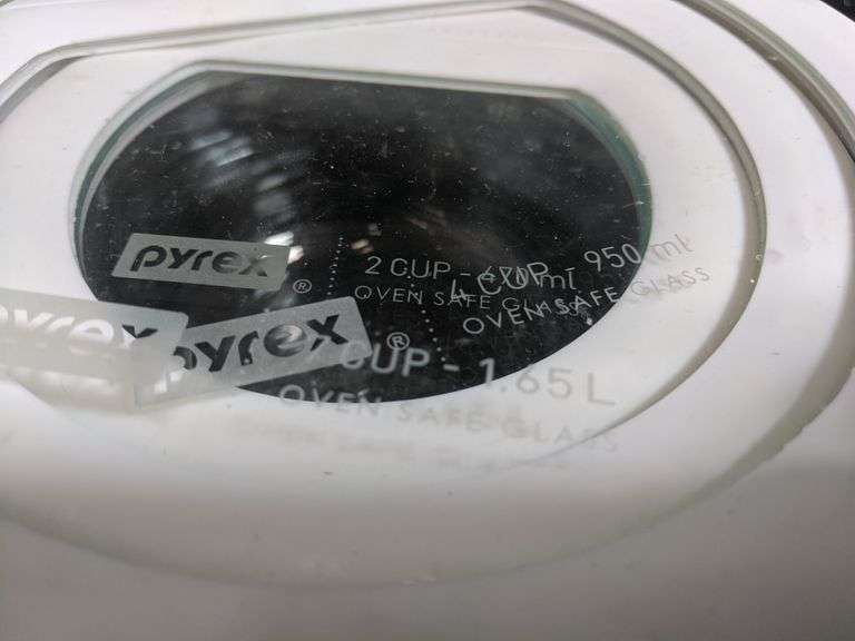 Assortment of 5 Pyrex Tupperware - Round 2 Cup, 4 Cup, 7 Cups - Square ...