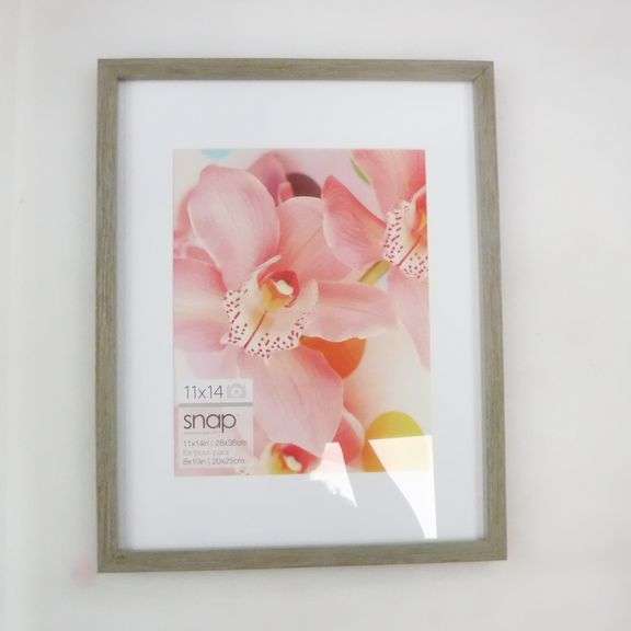 11" x 14" Wood Outline Picture Frame With White Bevel Mat - Dutch Goat