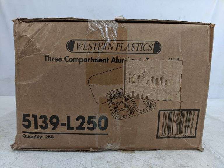 Western Plastics Three Compartment Aluminum Tray with Lid - 250 Total - Dutch Goat