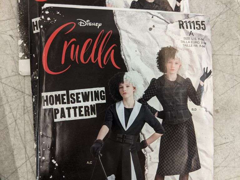 Assortment of 15 Simplicity Character Clothing Patterns - Jack ...