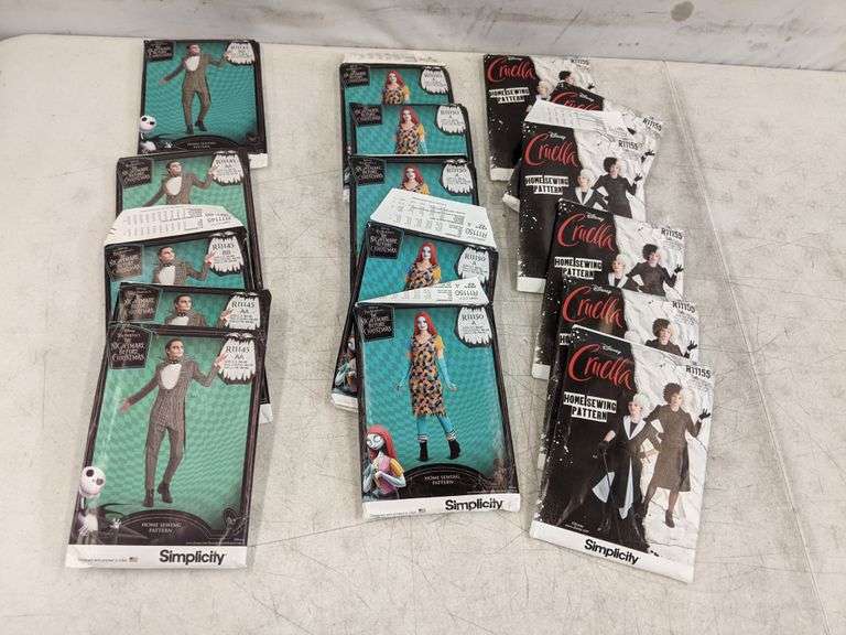 Assortment of 15 Simplicity Character Clothing Patterns - Jack ...