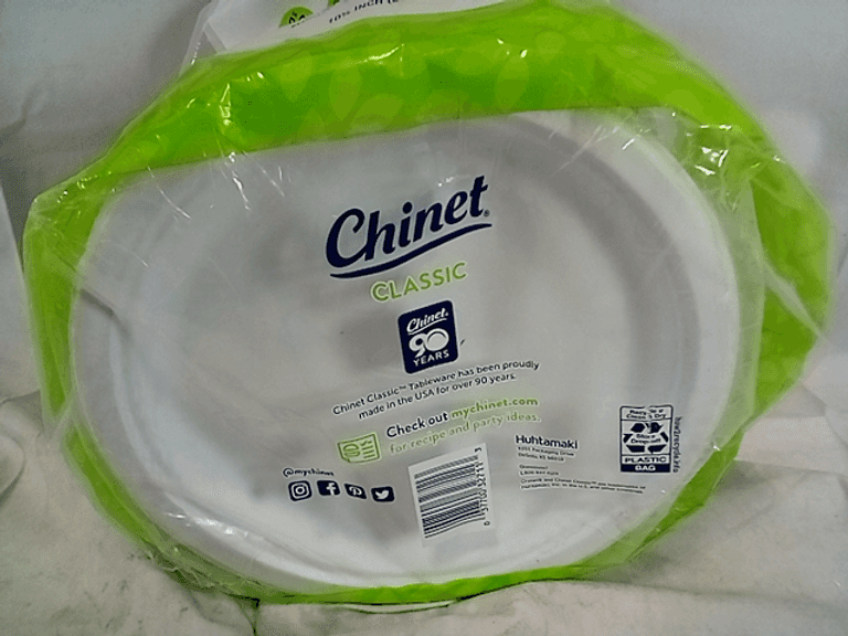 Chinet Paper Dinner Plates 165 Count Dutch Goat
