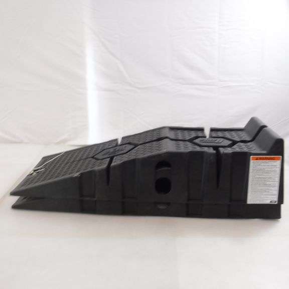 RhinoGear 11909ABMI RhinoRamps Vehicle Ramps - Pair (12,000lb GVW ...