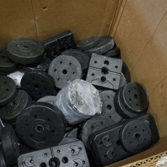 1/3 Gaylord Full Of Cement Weights That Ranges From 15 lbs to 1-1/4 kg ...