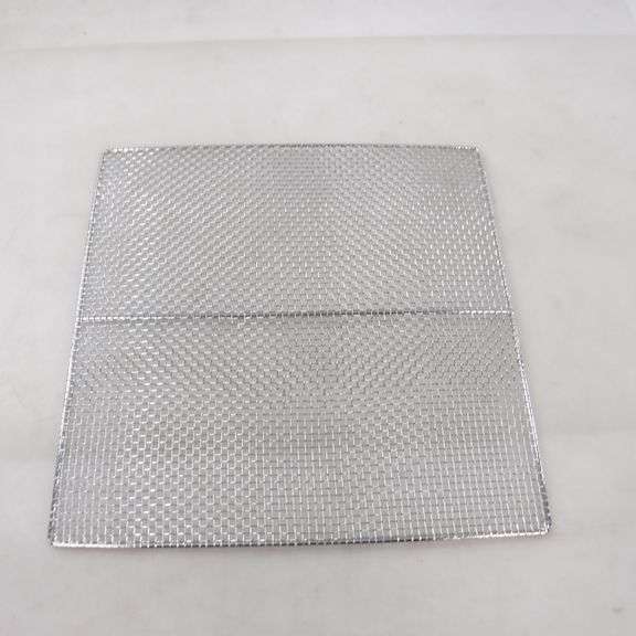 17.5" x 17.5" Mesh Fryer Tube Screen - Dutch Goat