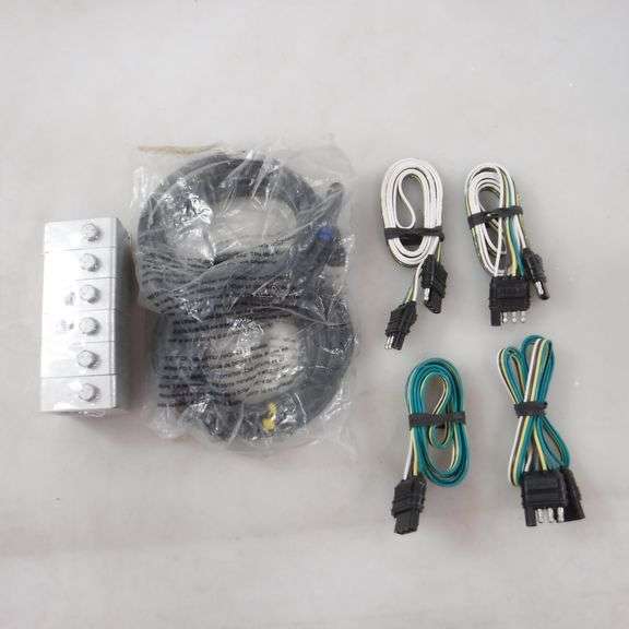 Assortment of Trailer Items:Lot of 4 4 Pin Wire Trailer Connector and ...