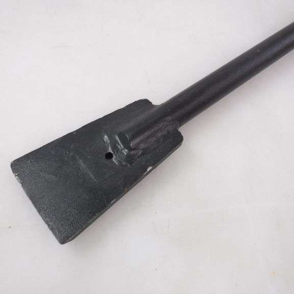 Bully Tools 48 in. Steel Tamping and Digging Bar - Dutch Goat