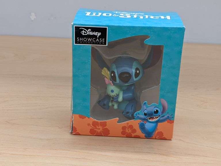 Disney Showcase Collection - Lilo & Stitch - Stitch Vinyl Figurine ...