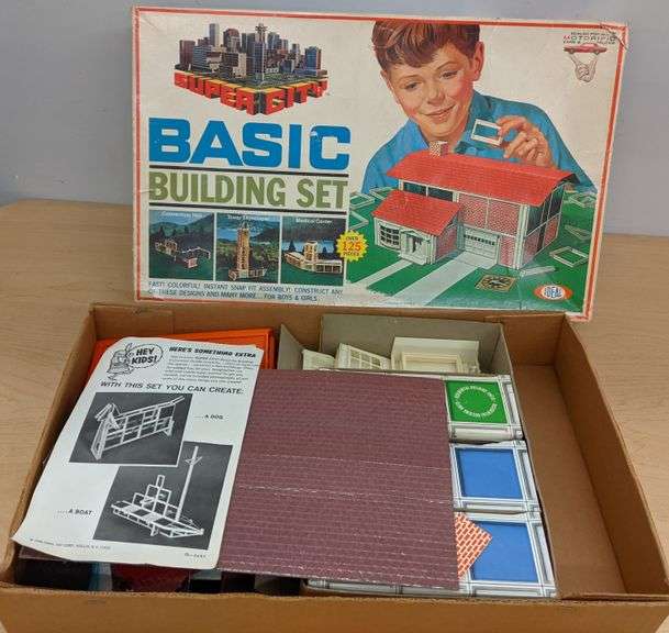 Super City Basic Building Set - Over 125 Pieces - Dutch Goat