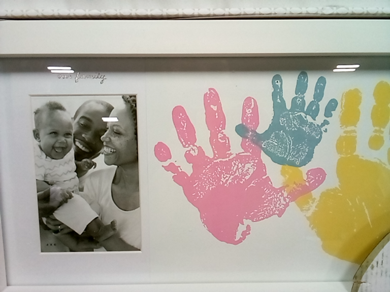 Hallmark FRG2171 Family Handprint and Photo Frame Kit - Dutch Goat
