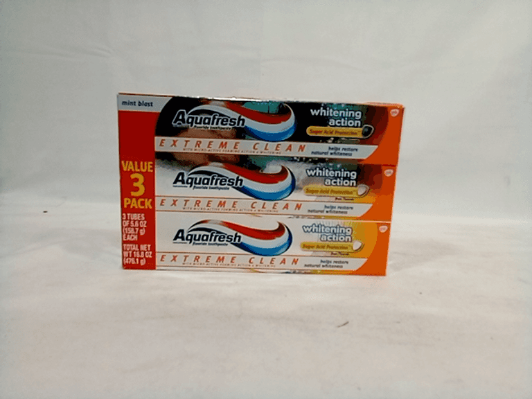 Aquafresh Extreme Clean Fluoride Toothpaste Whitening Action, 5.6oz ...