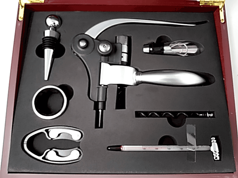 Lot of 2 - Wine Accessory Set - Dutch Goat