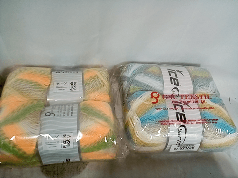 Assortment of 15 - Mix Of Different Colors & Brands Of Yarns For Sewing ...