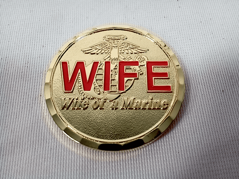 Wife Of A Marine United States Challenge Coin, Multi-Color - Dutch Goat