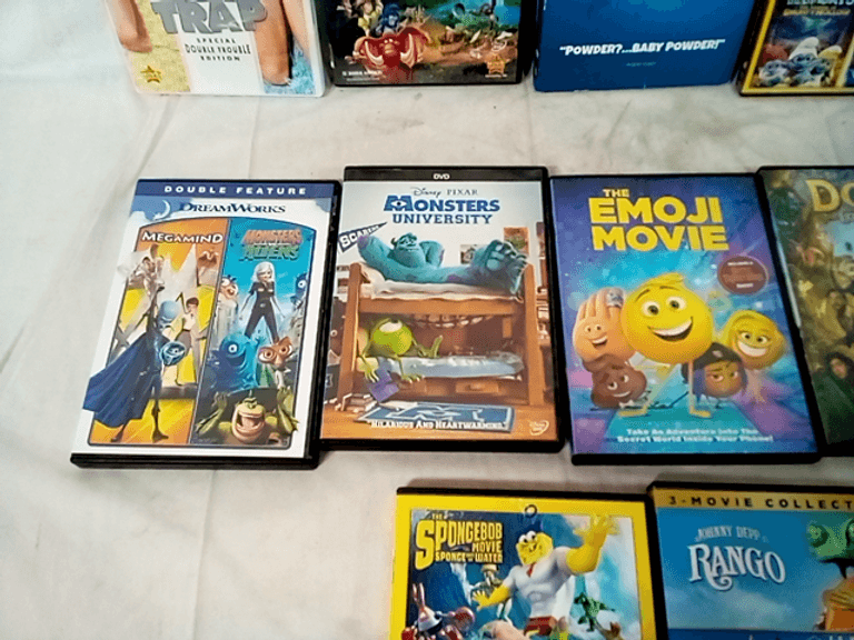 Assortment of 12 - Assortment Of Different Movie DVDs Including Casper ...