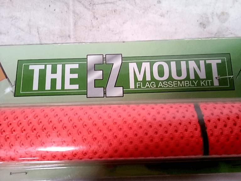 SafeTruck by Ms. Carita The EZ Mount Flag Assembly Kit - Dutch Goat