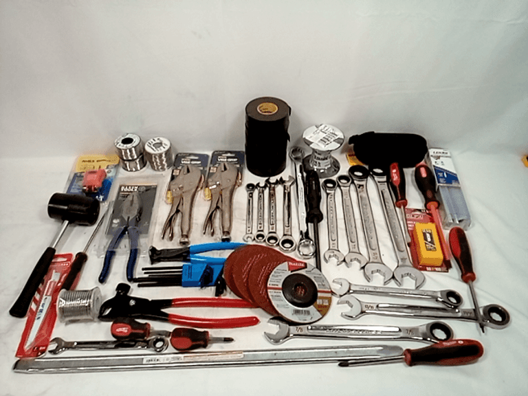 Assortment of 40 - Hand Tools - Dutch Goat