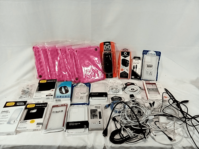Assortment of 30 - Electronics Accessories - Dutch Goat