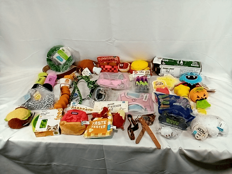 Assortment of 30 - Dog Pet Products - Dutch Goat