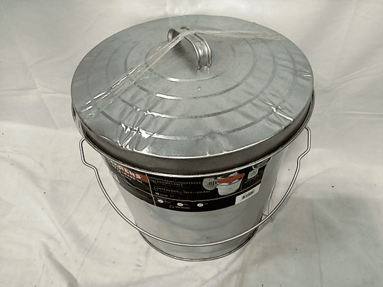 Behrens 6110 10 Gallon Galvanized Metal Refuse Container - Dutch Goat