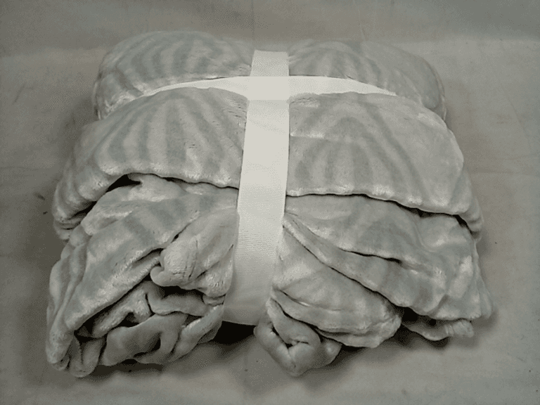 Senoda House Ultra Velvet Plush Blanket 200 cm x 230 cm - Dutch Goat