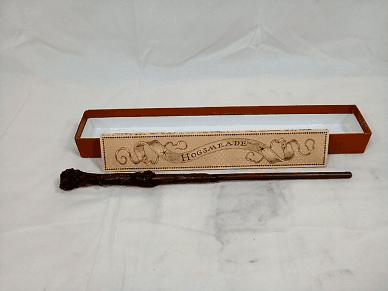 Universal Studios, Wizarding World Of Harry Potter Interactive Wand ...