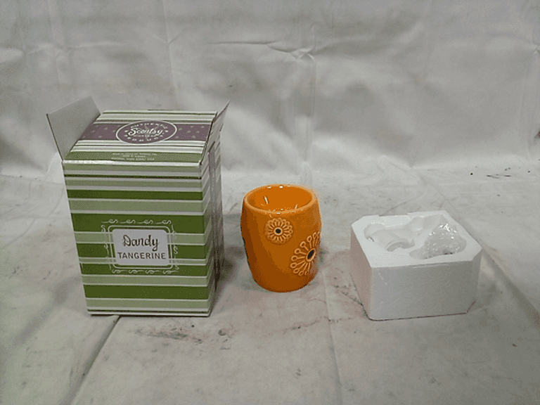 Scentsy Dandy Tangerine Plug-In Scentsy Warmer - Dutch Goat