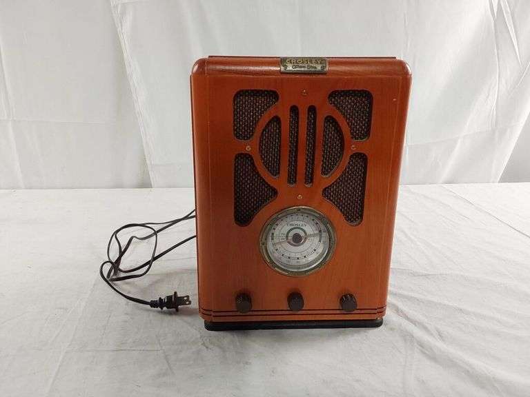 Crosley Collector's Edition Radio- CR72 - Dutch Goat