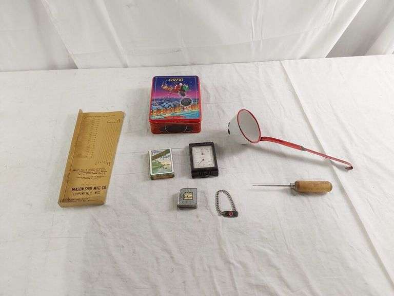 Assortment of 8 Vintage Collectable Items - Dutch Goat