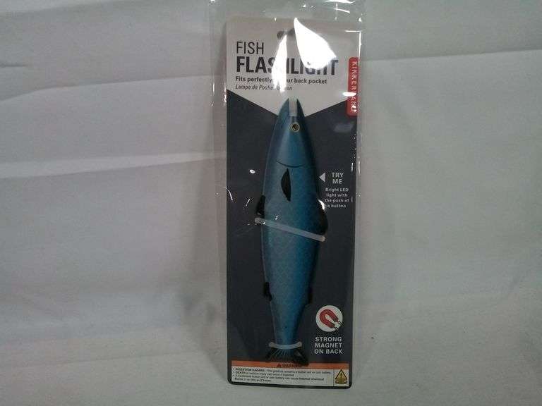 Kikkerland Magnetic Fish Flashlight – Blue - Dutch Goat