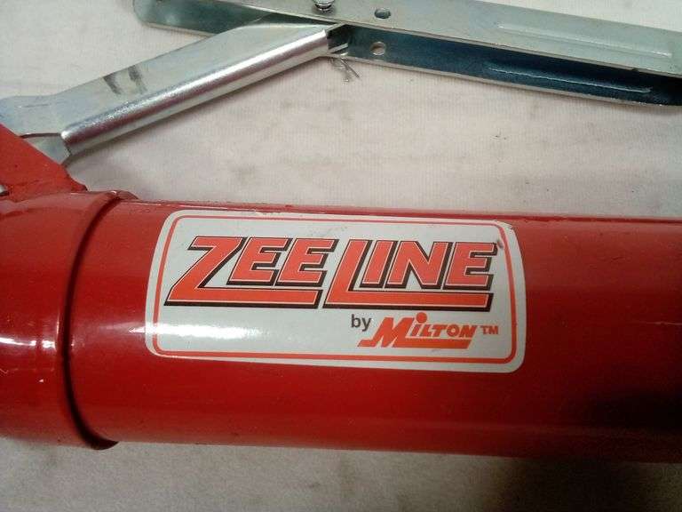 Zee Line By Milton, Hydraulic Cylinder Hand Pump, Red - Dutch Goat