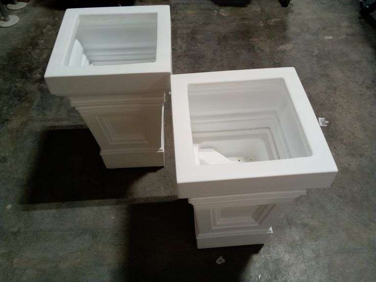 Lot of 2 - Step2 Atherton Square Planter Box, Classic White - Dutch Goat