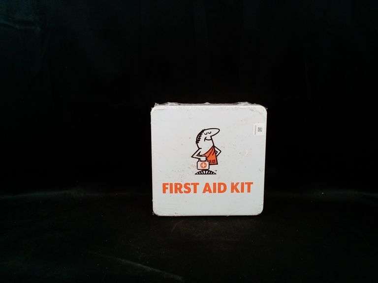 Vintage First Aid Kit Metal Carrying Case - Dutch Goat
